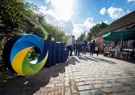 Zon, muziek en vrolijke gezichten tijdens LLTB-jubileumweekend