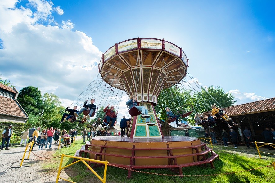 Zon, muziek en vrolijke gezichten tijdens LLTB-jubileumweekend
